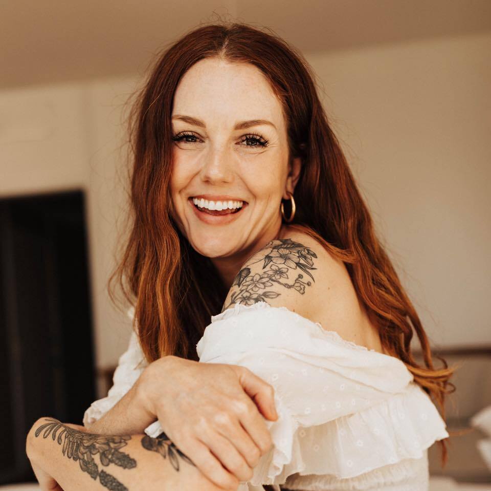 Holly Kahn's Instagram, Twitter & Facebook on IDCrawl